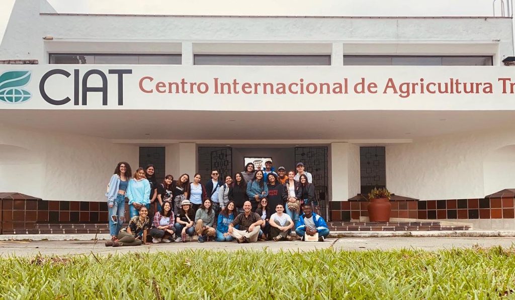Salida de campo Eje Cafetero (CIAT, Trujillo, Circacia) | Laboratorio ...